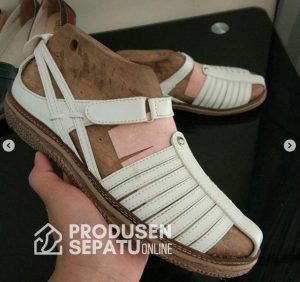 Tips Pesan Sepatu Sesuai Ukuran Kaki - Produsen Sepatu Online
